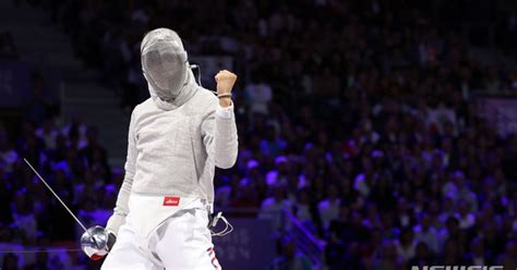 오상욱 사상 첫 한국 男사브르 개인전 우승파리 올림픽 韓 첫 금메달 파리 2024