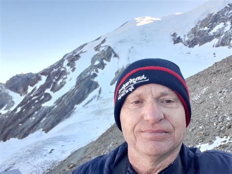 Séance De Dédicace Avec Sébastien Botella Et Claude Raybaud Pour Le