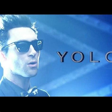 Pin By Kimberly Parker On Adam Levine Adam Levine Yolo Maroon 5