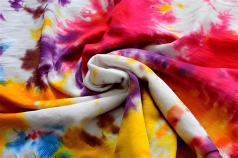 11 Tie Dye Color Combinations To Stand Out In Your Style