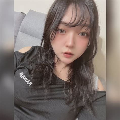 思思💕 Dolly0120 On Threads