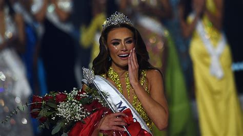 Miss Usa Noelia Voigt Sarasota Florida Native Resigns What To Know