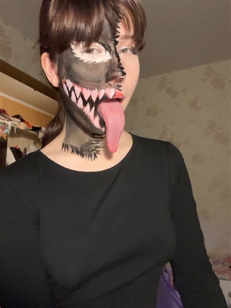 Lamia Tongue🖤👻 Lamia Tonge Urlebird