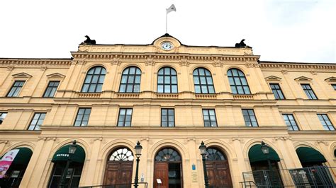 Vf 28 årig Man Tvingade Barn Till Oralsex Och Försökte Våldta Fyraåring