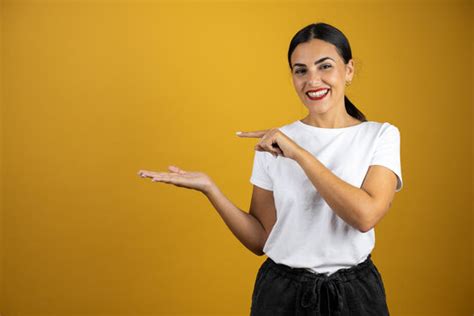 รูปภาพsmaling เลือกดูภาพถ่ายสต็อก เวกเตอร์ และวิดีโอ96 Adobe Stock