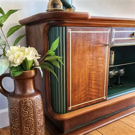 Brushing Shellac On Furniture How To Apply It Smoothly