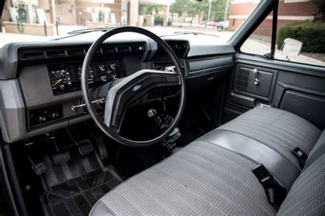 1985 Ford F150 Interior