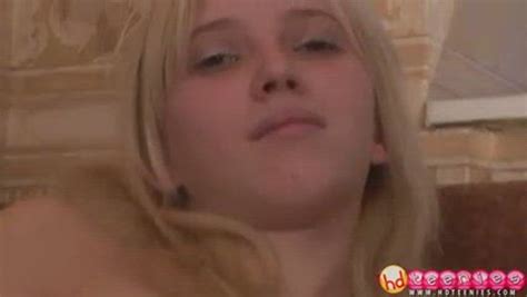 Gorgeous Girl Teases Her Cunt