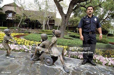 Sculpture In The Entrance Of The House Photos And Premium High Res