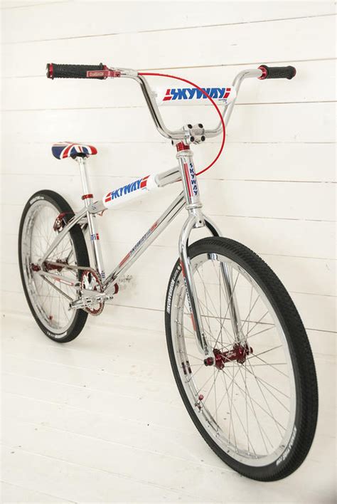 2012 Skyway T A Xl 24