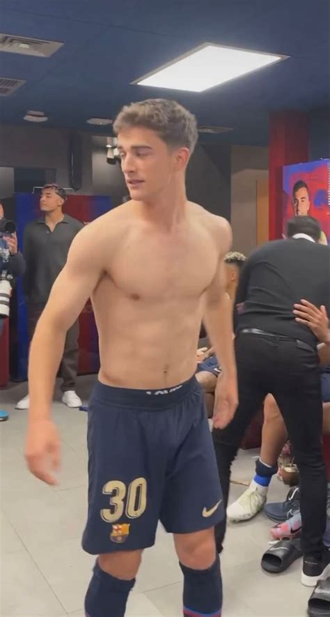 Pin De ʟɪʟʏ🇲🇽🫀 Em Pablog ︎ Jogadores De Futebol Bonitos Músicas Profundas Garotos Sensuais