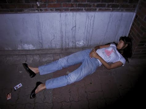 Foto Cewek Mabuk Diperkosa Di Pinggir Jalan ★ La Pago ★ X1414 ★ Hear Of Papua ★ Voice Of The