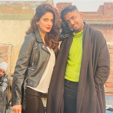Saba Qamar Effortlessly Flaunting Red Lip Color Reviewit Pk