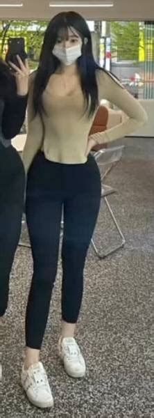 지인 최민영 03년생이라는 암캐 민영이 얼굴 보지 좋 Tumbex