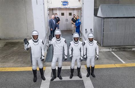 تصاویر بیوگرافی و عکس های شخصی یاسمن مقبلی؛ فضانورد مشهور ایرانی