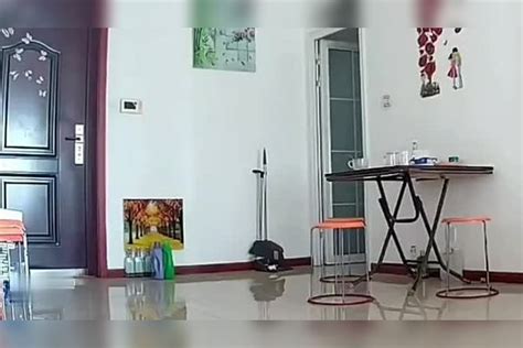 监控摄像头实拍无水印原始视频2女子用截屏付钱被监控全程拍下水印监控