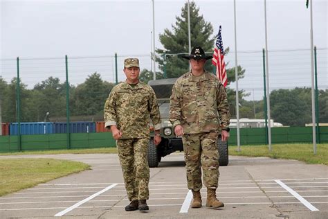 НАТО має розмістити війська в Україні на ротаційній основі ексрадник