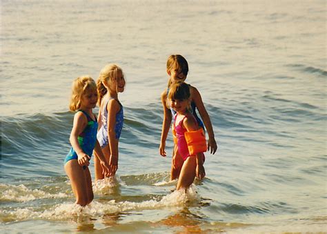 Girls In Bikini And Swimwear 4 Y 17 Imgsrc Ru Zoemoon