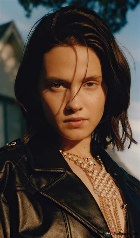 Cailee Spaeny Odda Magazine Shoot 4k Wallpaper Download