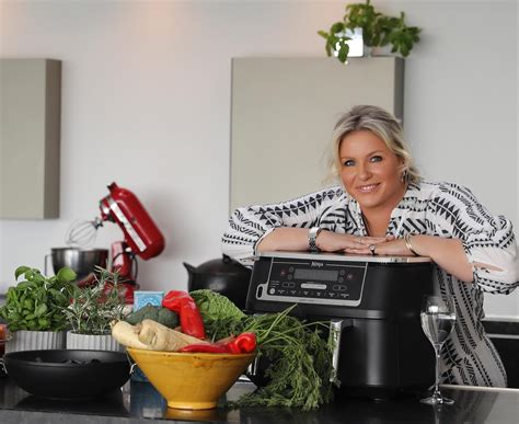 Gail Ninjakitchenuk Air Fryer With Cooking Probe Availible Now On Qvcuk Selling Fast Be