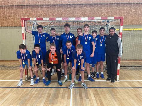 Idemo Na DrŽavno Iz Rukometa Prva Osnovna škola Ogulin