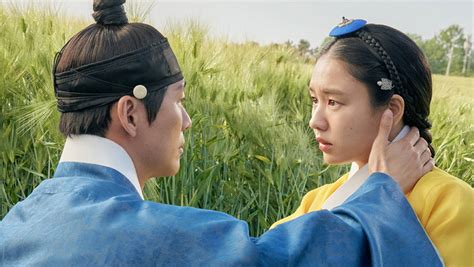 Top 10 Hottest Korean Actors And Must Watch K Dramas Dominating
