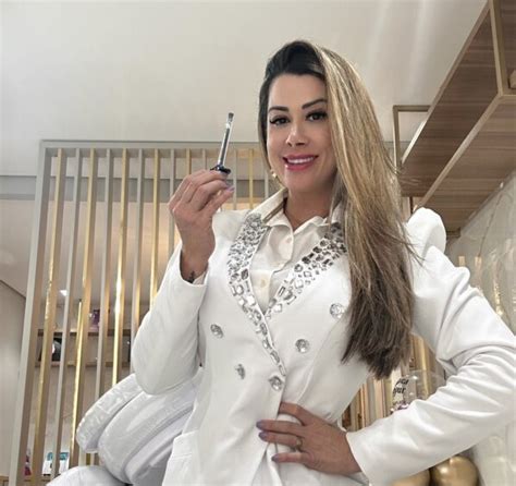 Dra Priscila Lopes A Revolucionária Farmacêutica Que Transformou A