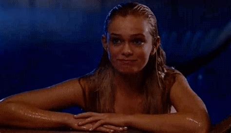 Aquamarine Movie Tail