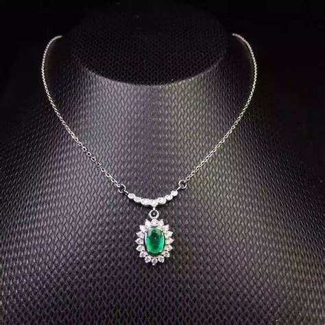 Natural Emerald Pendant Engagement Pendent Emerald Silver Pendent Woman Pendant Pendant