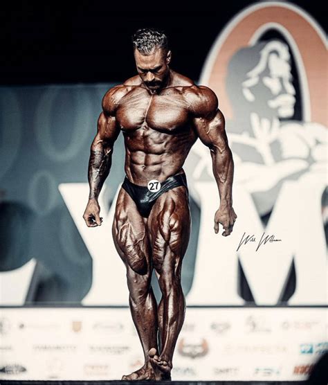 100 Chris Bumstead Wallpapers