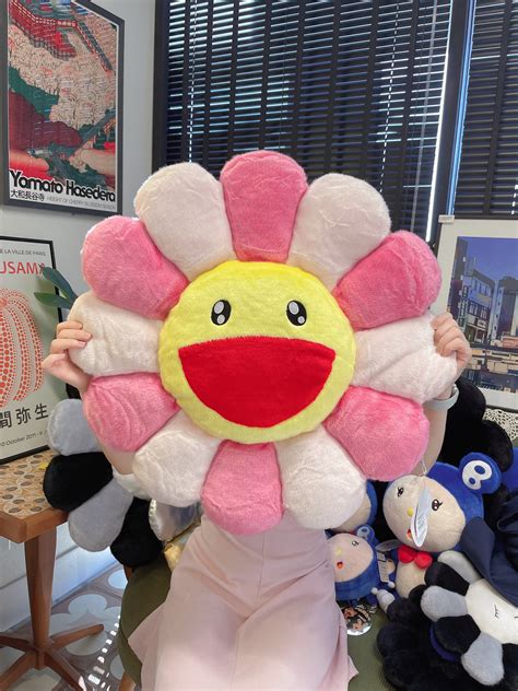 村上隆takashi Murakami 太阳花抱枕 Pinkandyellow 60cm