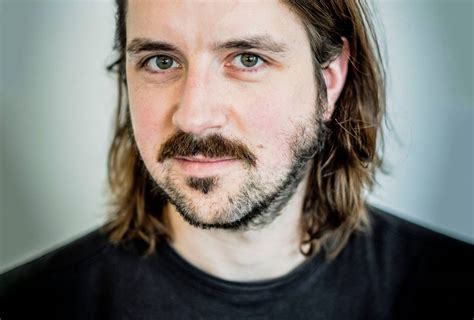 De Crimefighter In Julien Moinil Het Alfamannetje Dat Zich Niet Laat Imponeren Bruzz