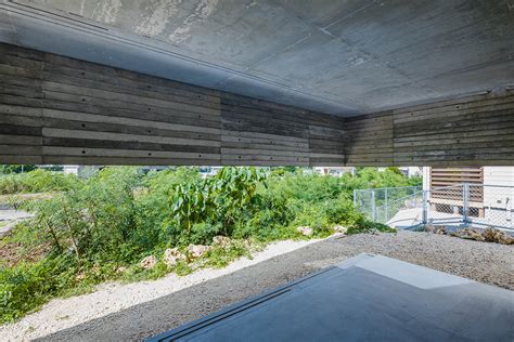 Igarchitects Completes Concrete One Legged House In Japan