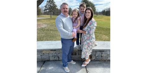 Vrou Skiet Siek Man Twee Kinders En Toe Haarself Nuusflits