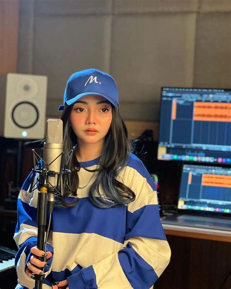 Profile And Biodata Of Syahiba Saufa Beautiful Dangdut Singer From