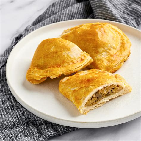 Chicken Empanada The Flaky Filipino Hand Pie Packed With Savory Flavo