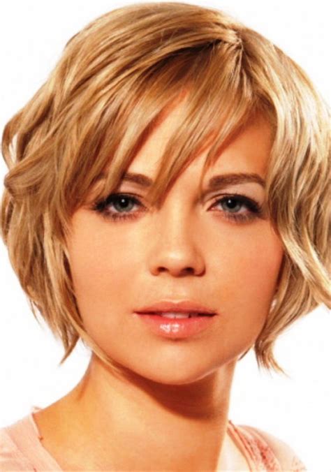 Short Wavy Hairstyles Round Face Popular Mens Haircuts