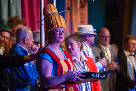 Wouws Bont Brengt Dit Jaar Bijzonder Kerstverhaal Vol Zang En Humor