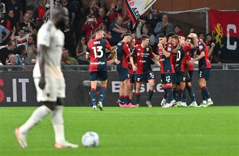 Sprofondo Giallorosso A Marassi Il Genoa Batte 4 1 La Roma Mourinho Rischia Il Giornale