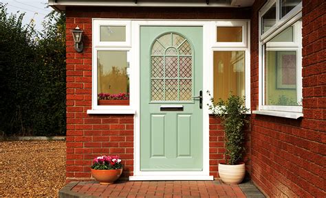 7 Inspirasi Warna Cat Pintu Rumah Tercantik Yang Bisa Ditiru