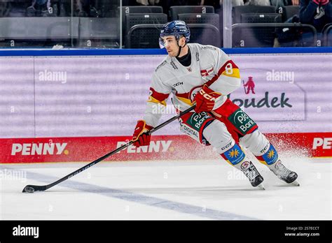 Muenchen Deutschland 19th Jan 2025 Ryan Mckiernan Duesseldorfer Eg 8 Ger Ehc Red Bull