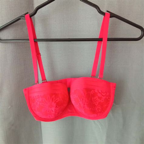 Bonds Ladies Red Bra Size 12d Uafs