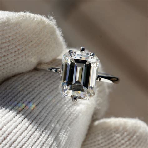 18k White Gold Emerald Cut Moissanite Solitaire Engagement Ring 9x7mm