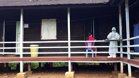 လဟယ်မြို့တွင် ကိုဗစ် ၁၉ပိုးတွေ့ အရပ်မှပြန်လာသည့် ၀န်ထမ်းများအား Test