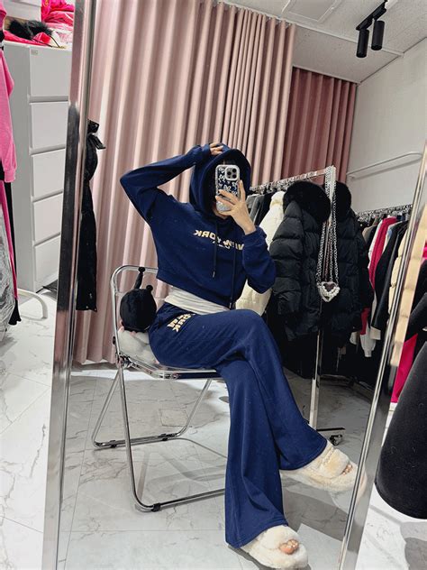 겨울 기모 트레이닝세트 신상 크롭 후드 꾸안꾸 츄리닝세트 3color 에이블리