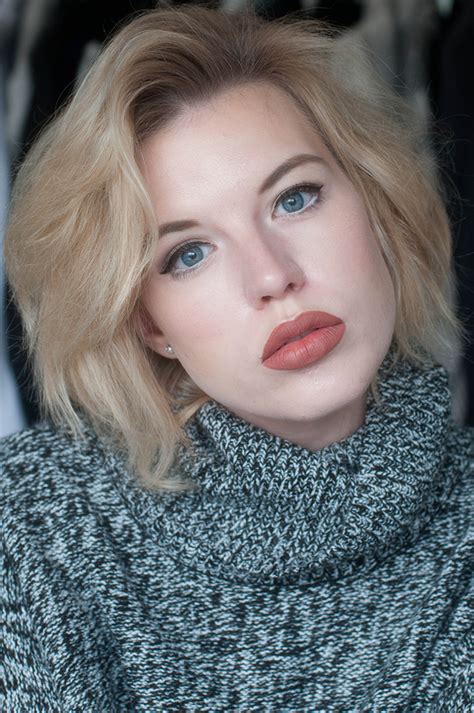 Mac Oak Lip Liner Swatch