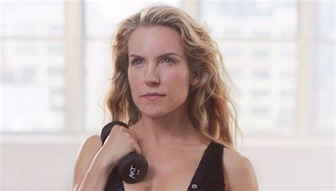 Anna Kaiser Knows A Thing Or Two About Toning Up And Getting In Shape