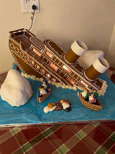 80 Creative Gingerbread House Ideas For Inspiration This Christmas Homemade Gingerbread House