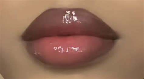 Glossy Lips Makeup Routine Simple Makeup Makeup Inspiration
