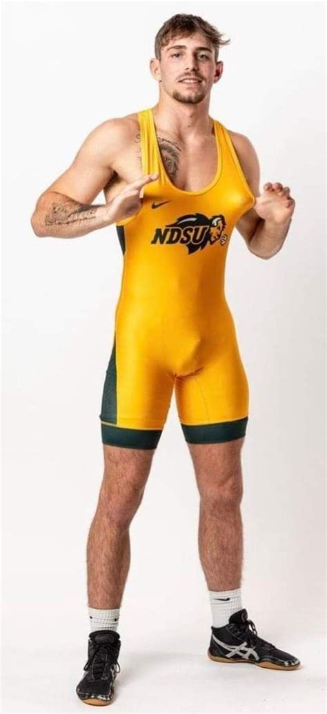 Pin På Wrestlers In Singlets